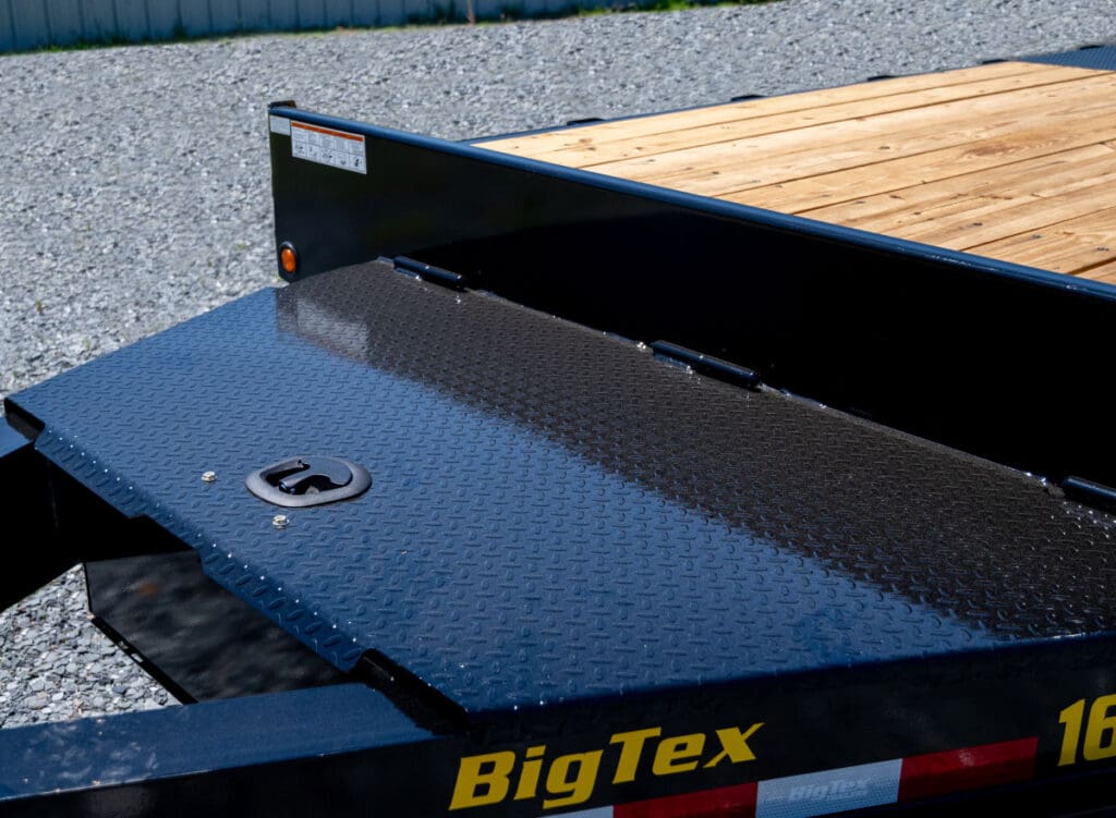 14OA Heavy Duty Over-The-Axle Bumperpull Trailer | Big Tex
